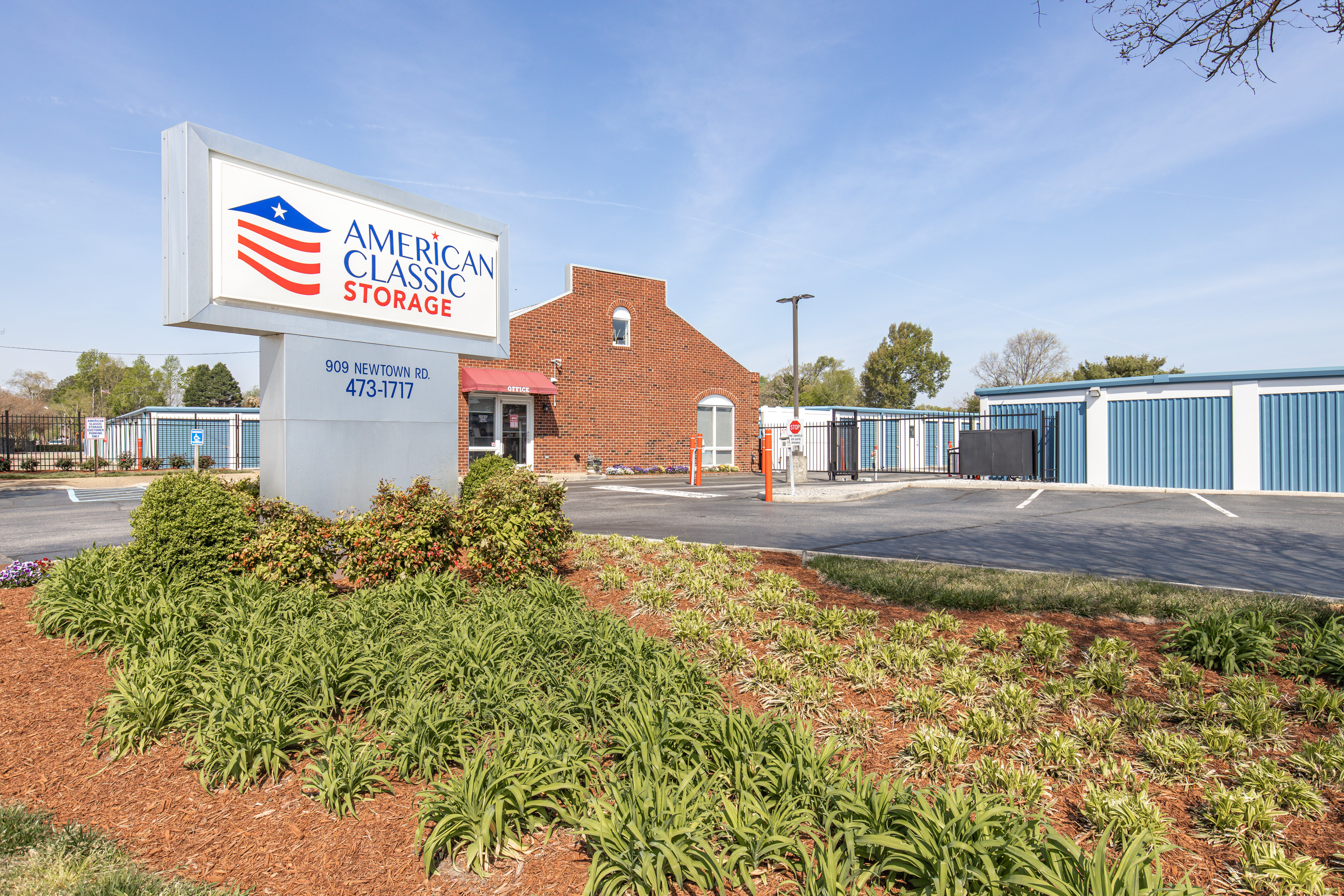 Storage Units in Virginia Beach, VA at 909 Newtown Rd