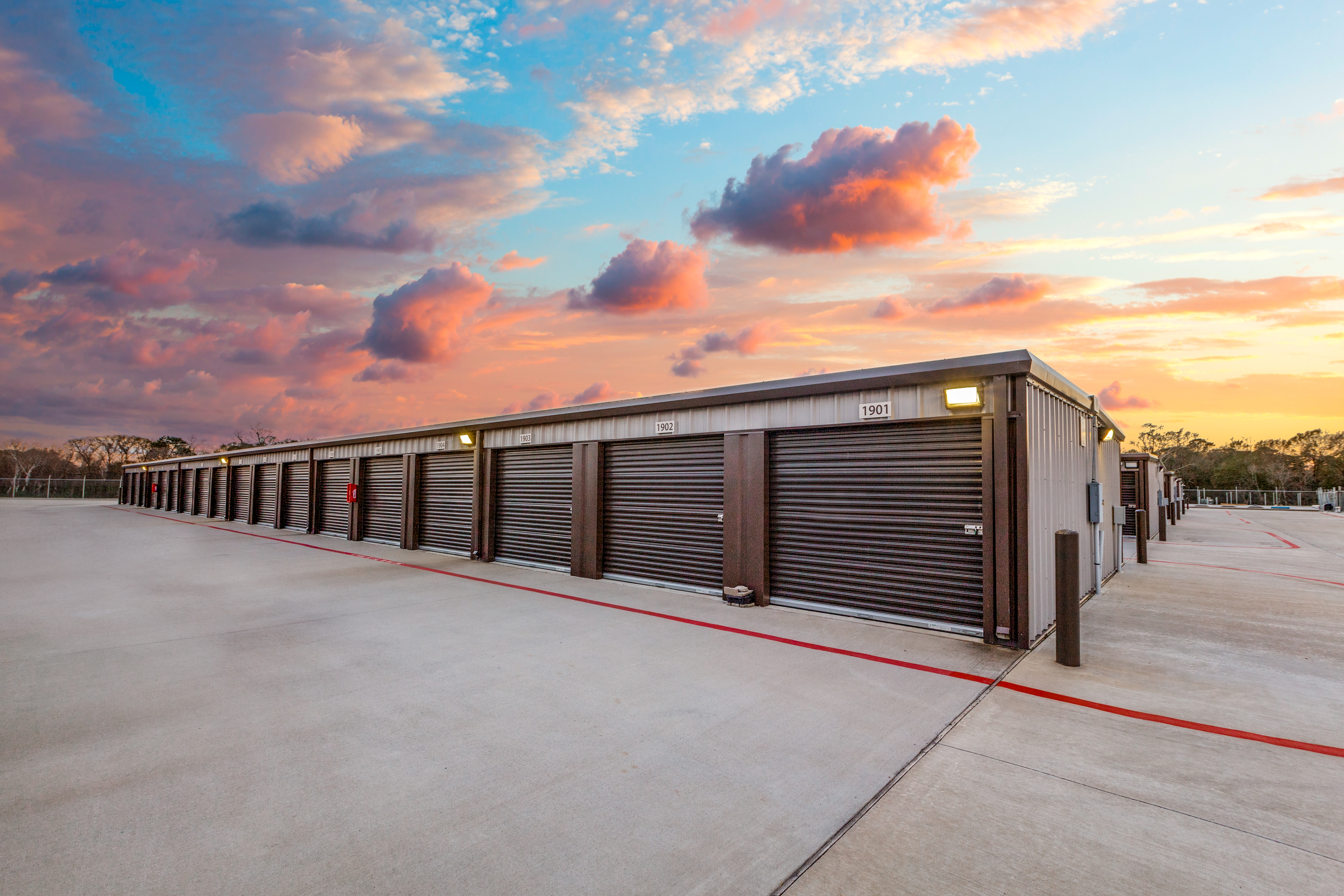 Storage Units for Rent on TX-105 in Conroe, TX | Lockaway Storage