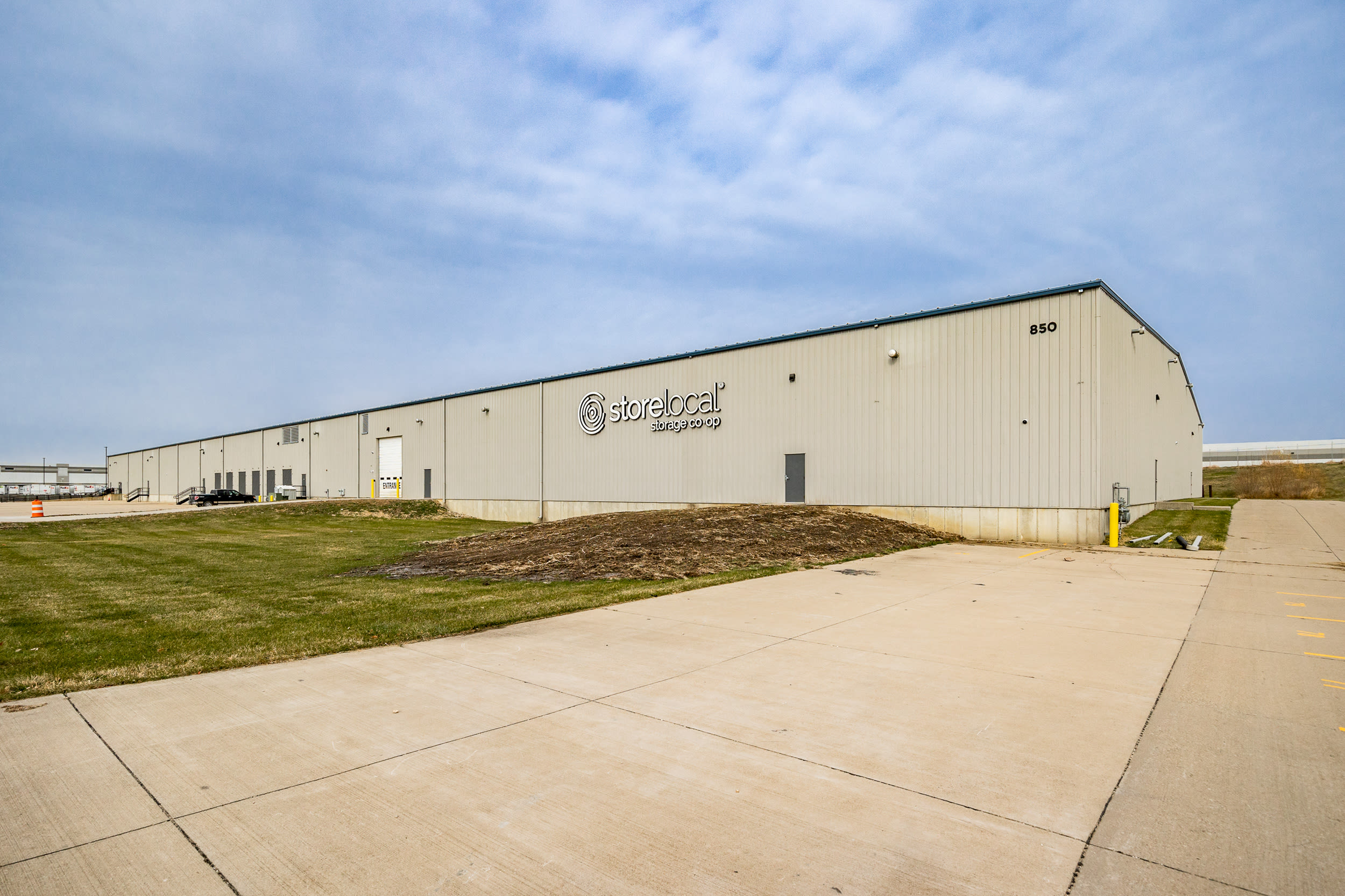 Premium Self-Storage Solutions in Cedar Rapids | Storelocal