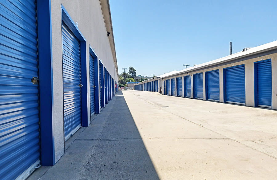 Finding Self Storage in Lakeside, CA | StaxUP Storage