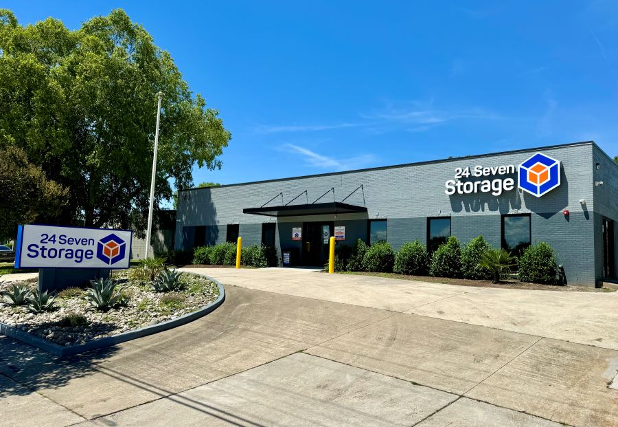 Storage Units in Norfolk, VA | 818 Norview Ave | 24 Seven Storage