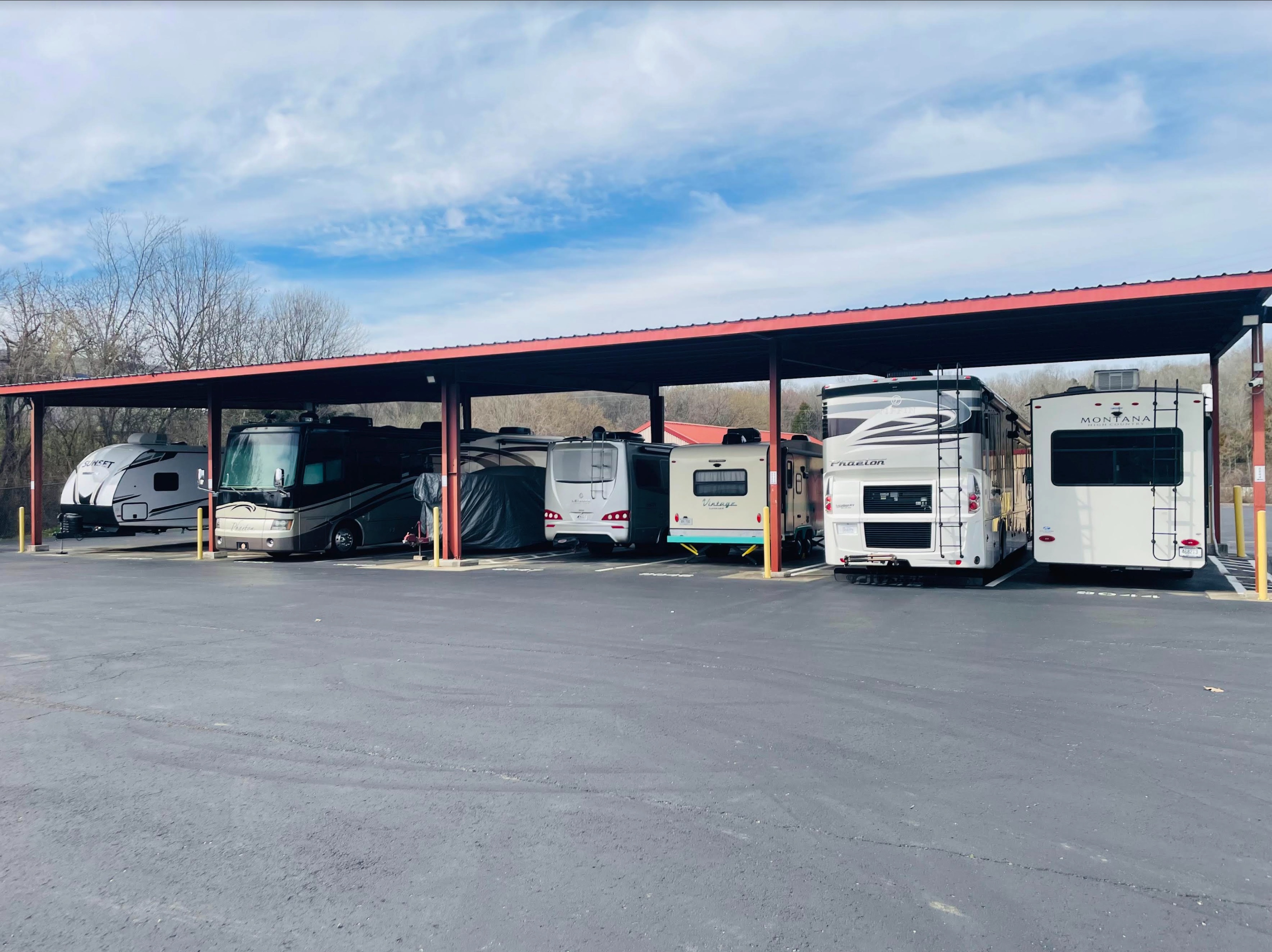 Covered RV Storage | StorPlace Self Storage