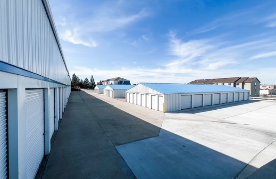 Storage Units in Bismarck, ND | 1444 43rd Ave NE | Denny's Storage
