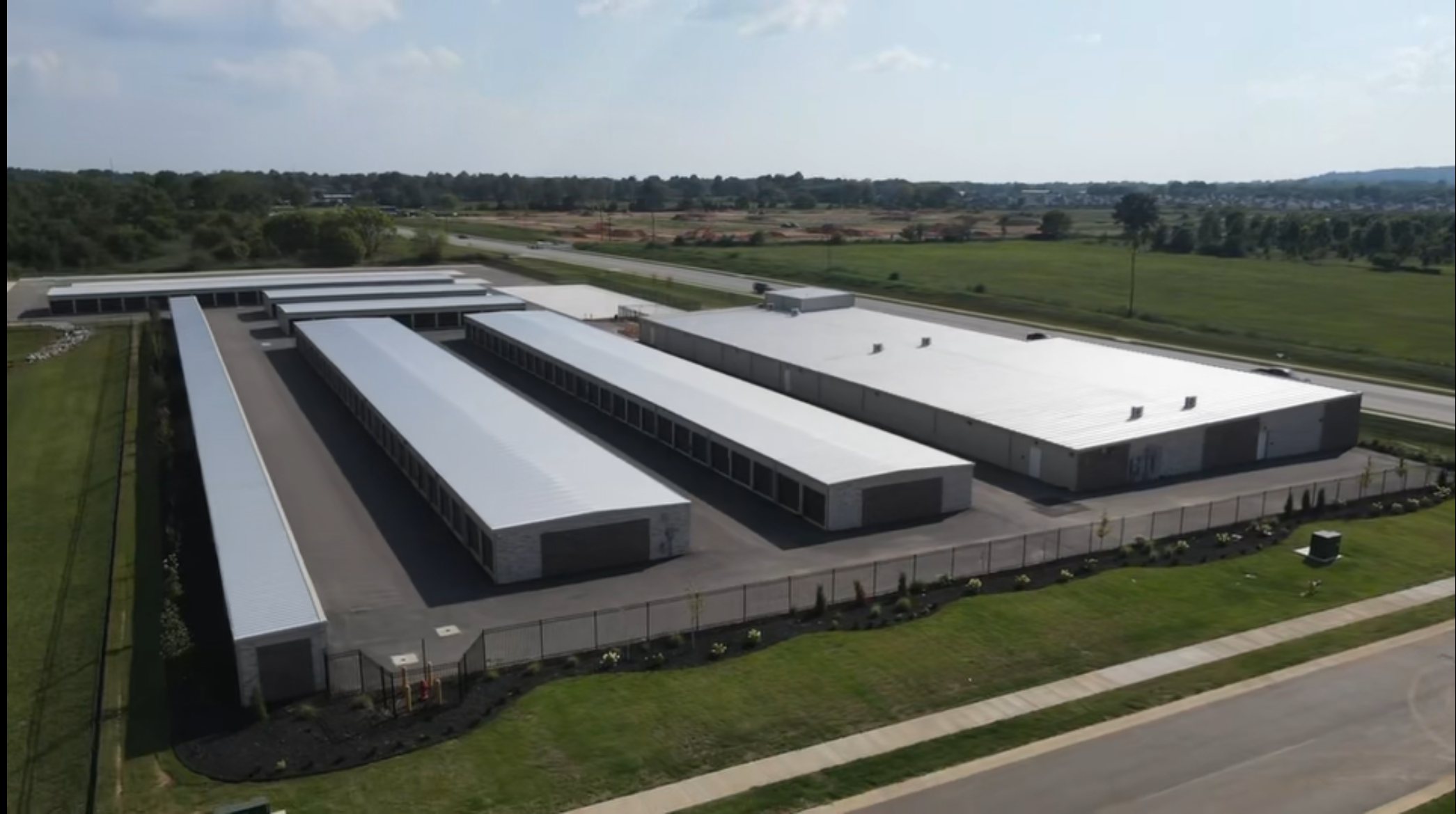 Best Self Storage Units Near You | Lowell, AR